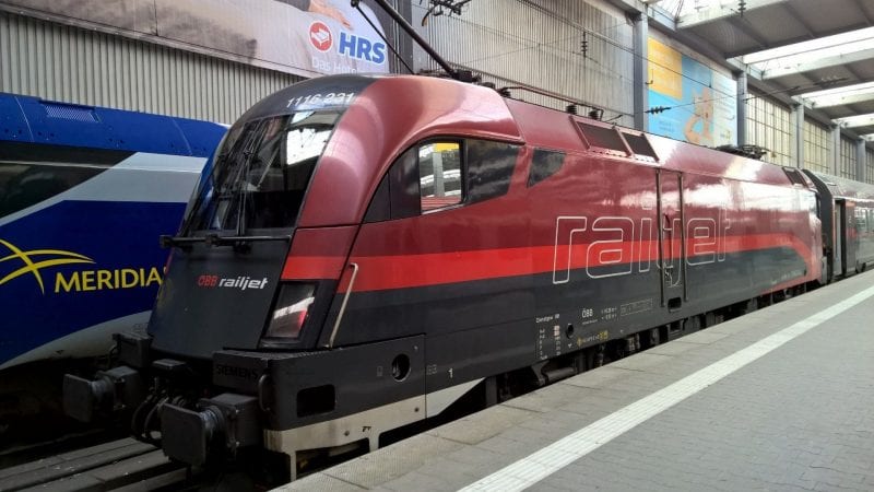 Review: Railjet First Class - lohnt sich der Aufpreis für den Zug?