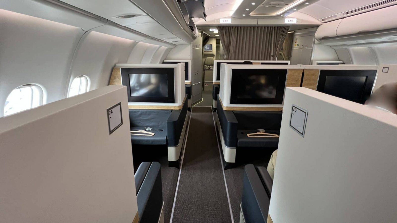 Review: Swiss First Class Airbus A330 Bewertung - mit eigenen Fotos